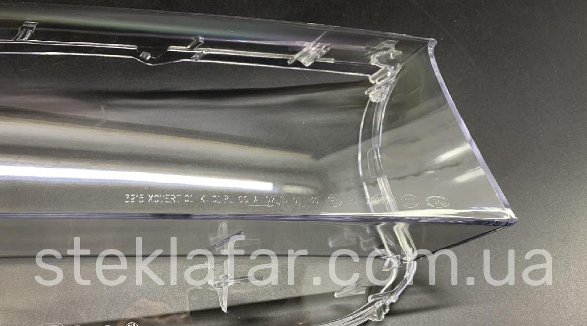 Стекло фары BMW G11 G12 (2015-2019)