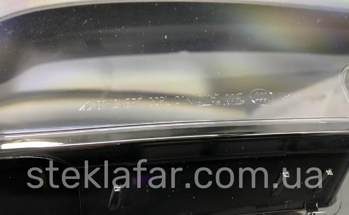 Стекло фары BMW G20 (2019-2021)